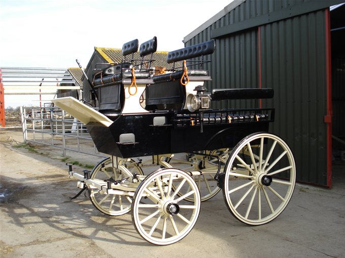 Cooks Carriages - Hire of horse drawn carriages for weddings, proms ...